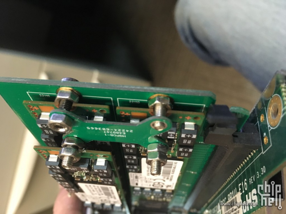 一块定制的M.2四合一PCIe 3.0 x16转接卡不带PLX芯片 - 电脑硬件 - Chiphell - 分享与交流用户体验