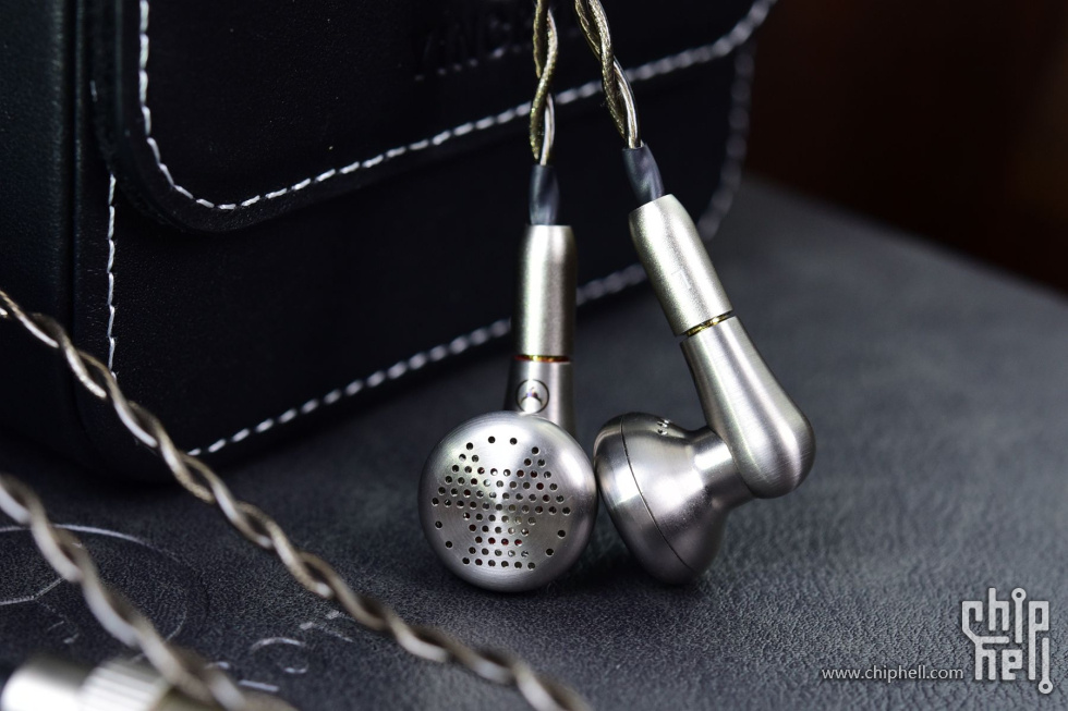 冲击5K档的超旗舰平头塞音可若瓦钛牛试听 - 原创分享(新) - Chiphell - 分享与交流用户体验