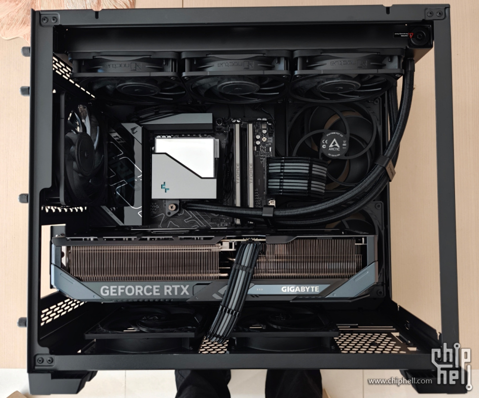 海盗船SF750 顺利带上了9950x3D + 5090D v2 - 电脑讨论(新) - Chiphell - 分享与交流用户体验